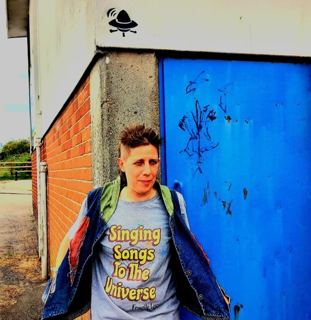 MERCH – Fragile Lucy